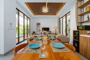 Villa Básica | Restaurantes