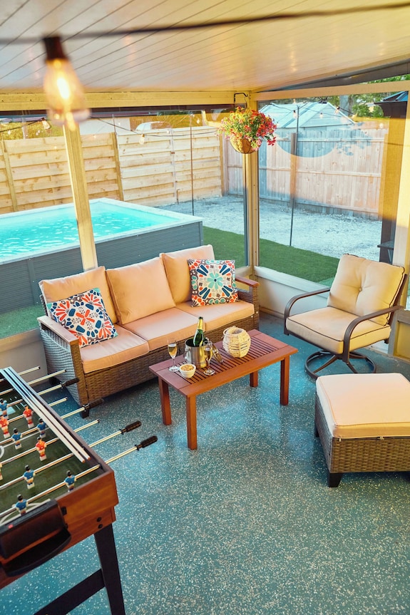 Venice Island Villa/walk To Beach/heated Swimspa-pool/2bed 2-bath/bikes/grill - Venice, FL