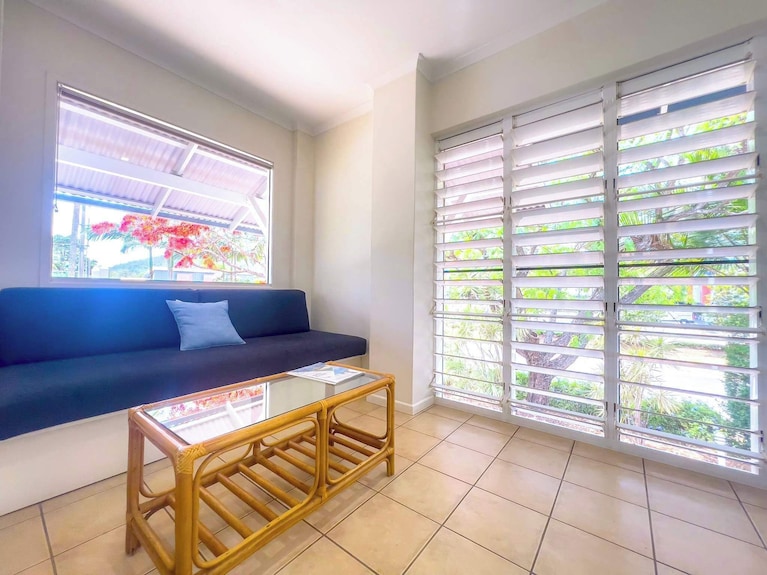 Whitsundays Mango House Studio With Pool - Airlie Beach