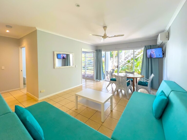 Airlie Beach Apartment - Pool & Garden Retreat - Queensland
