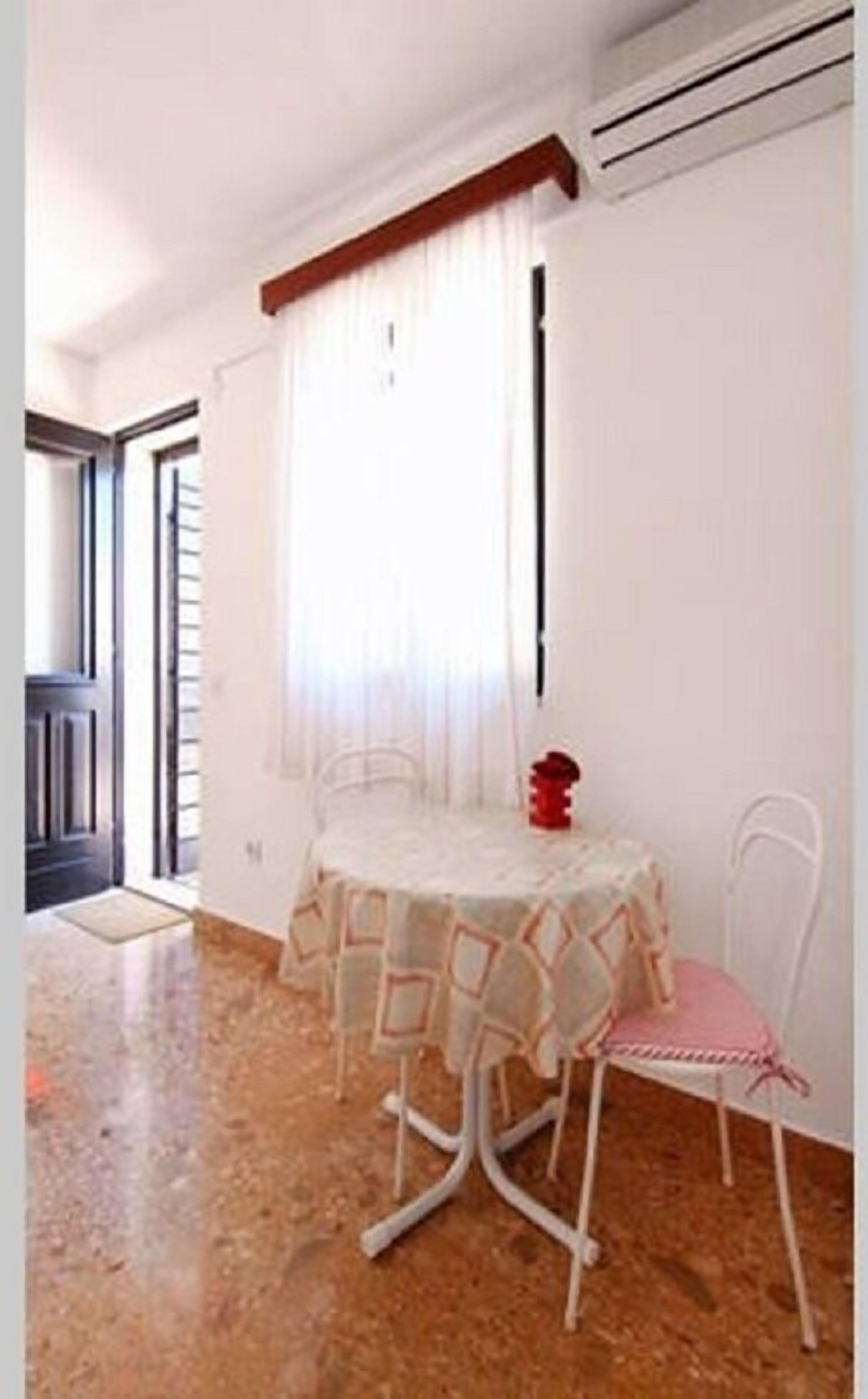 Estúdio (A1) | Pormenores do interior