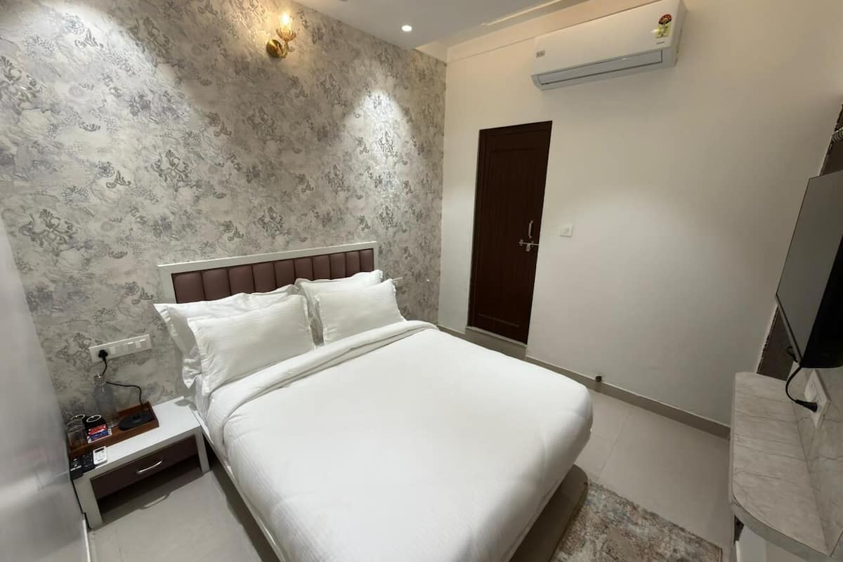 Quarto Standard, vista para o pátio | Ferro/tábua de engomar, Wi-fi grátis