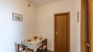 Apartamento (A1) | Restaurantes