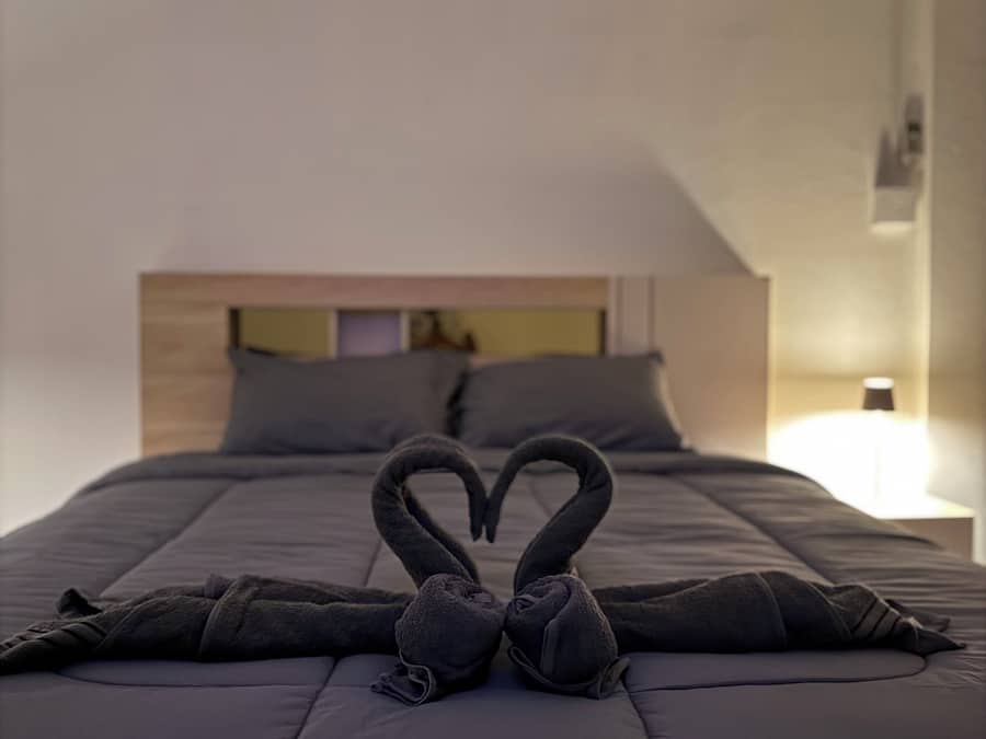 Quarto solteiro luxo, varanda coberta | Wi-Fi de cortesia