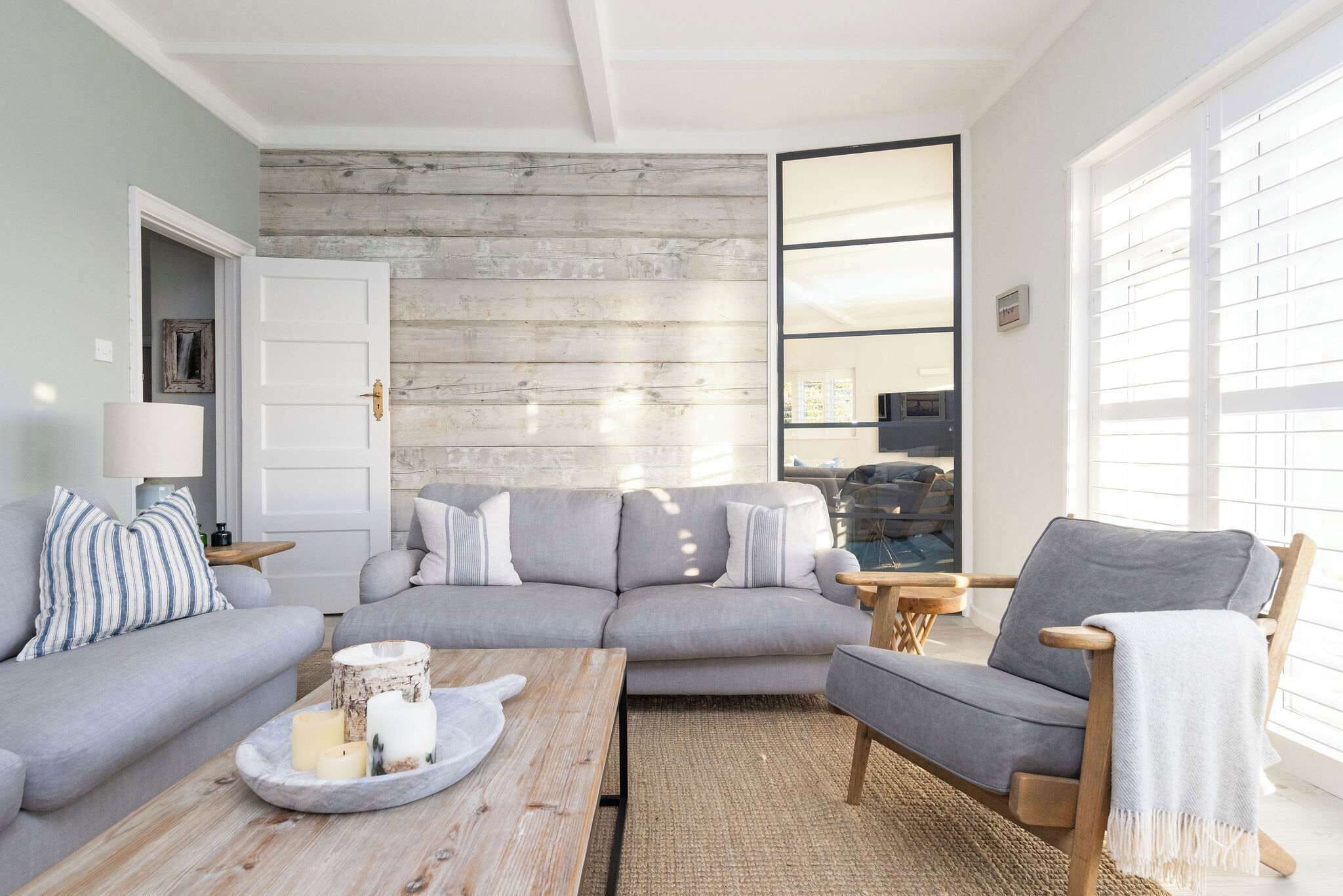 Luxury Beachfront Retreat For 14 With Hot Tub - Arundel