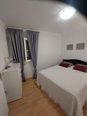 Apartamento (A1) | Ferro/tábua de engomar, Wi-fi grátis 