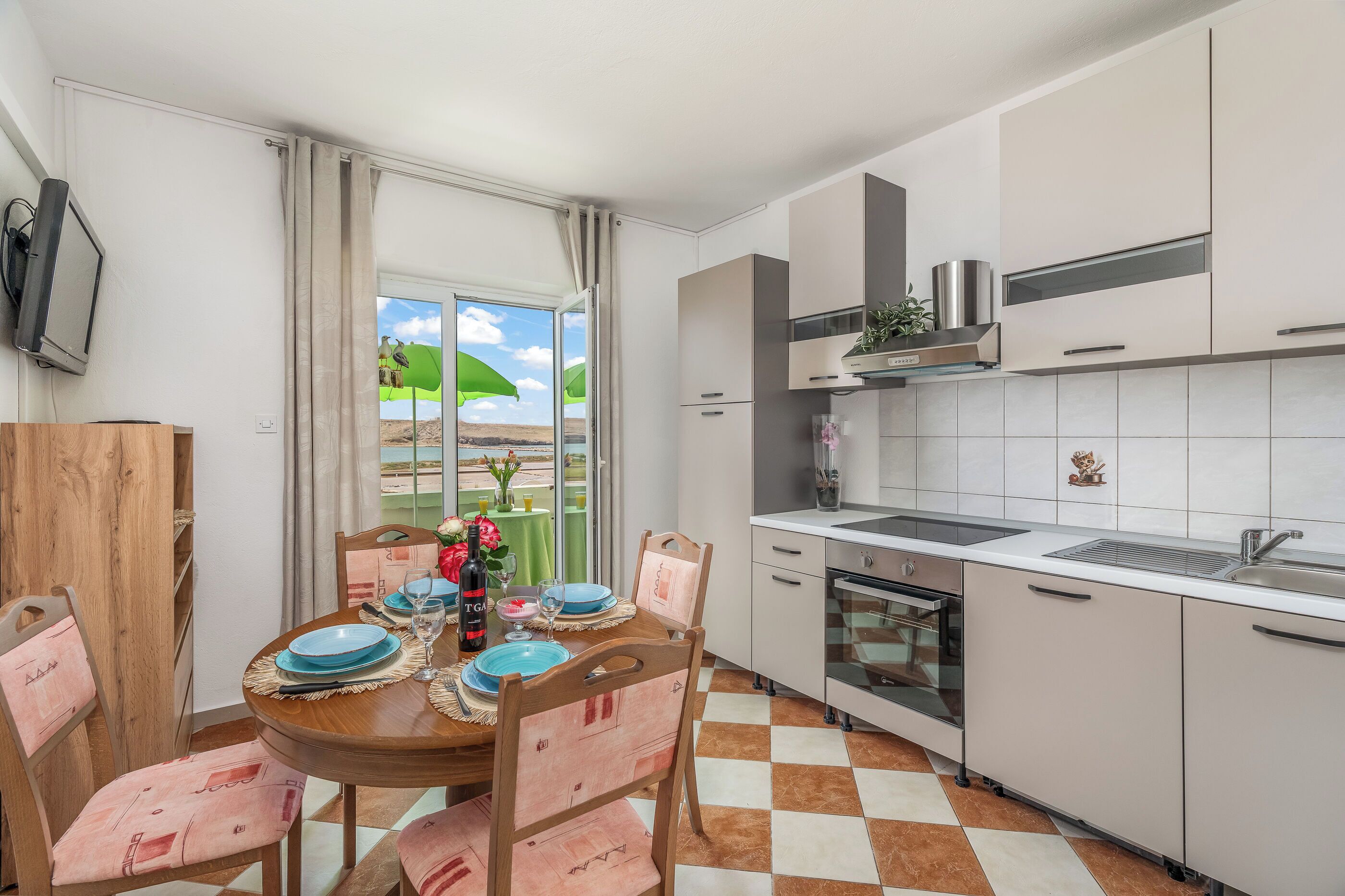 Apartamento (A4) | Cozinha privada | Geladeira, cooktop, chaleira elétrica, torradeira