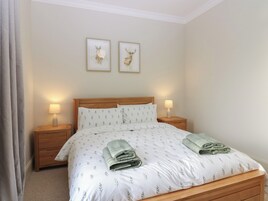 3 quartos, individualmente decorados, individualmente mobiliados