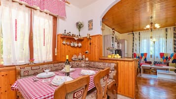 Apartamento (A1) | Restaurantes