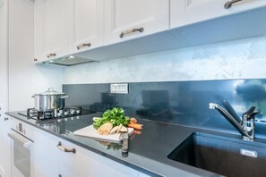 Casa | Cozinha privada | Geladeira, fogão, cooktop, lava-louças