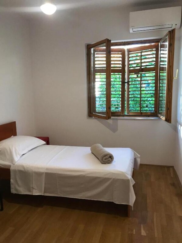 House Katy Reviews, Deals & Photos 2026 - Expedia.co.uk