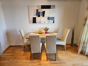 Apartamento (A1) | Restaurantes