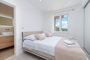 Apartamento (A1) | Cofre no quarto, ferro/tábua de engomar, Wi-fi grátis 