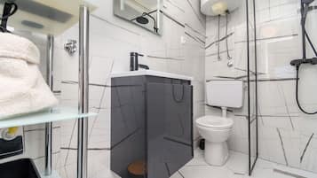 Apartamento (A1) | Casa de banho | Toalhas fornecidas