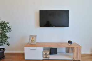 Apartamento (A1) | Televisão