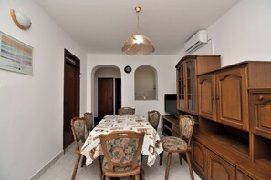 Apartamento (A1) | Restaurantes