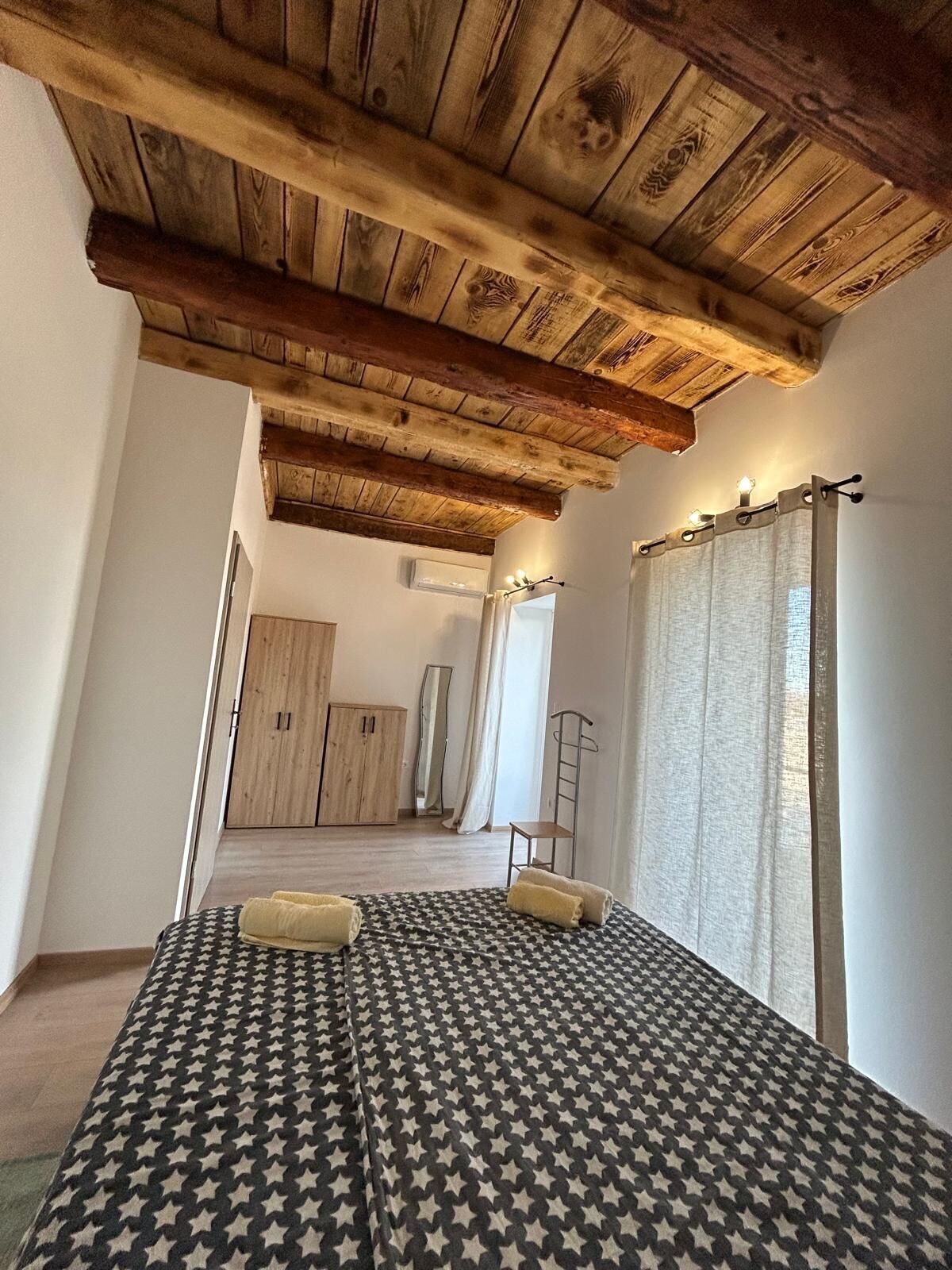 Casa | Ferro/tábua de engomar, Wi-fi grátis 