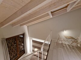 Quarto casal ou duplo conforto, vista para o pátio (2) | Escrivaninha, espaço de trabalho para notebook