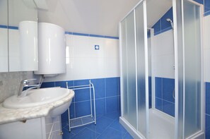Apartamento (A1) | Casa de banho | Um polibã 