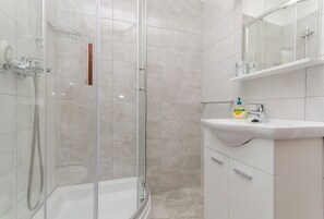 Apartamento (A1) | Casa de banho | Um polibã 