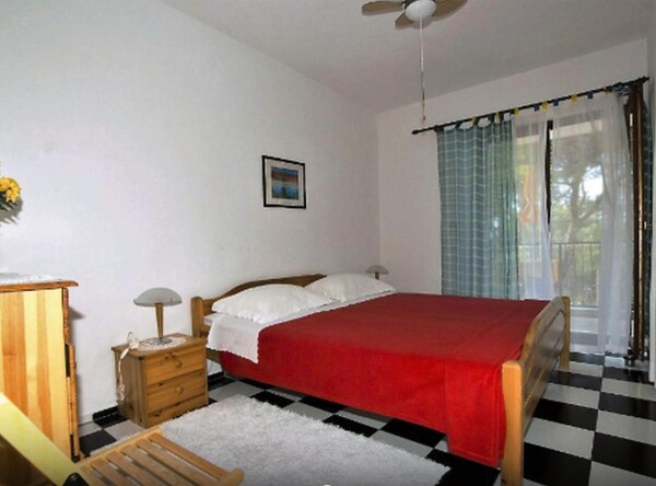Apartments Vesna - Maslinica