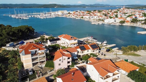 Apartments Villa Summertime - Murter