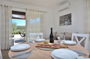 Casa | Cozinha privada | Geladeira, micro-ondas, fogão, cooktop