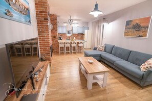 Vila | Sala de estar | Lareira