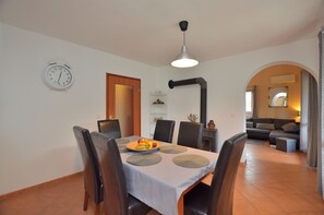 Villa | Restaurantes