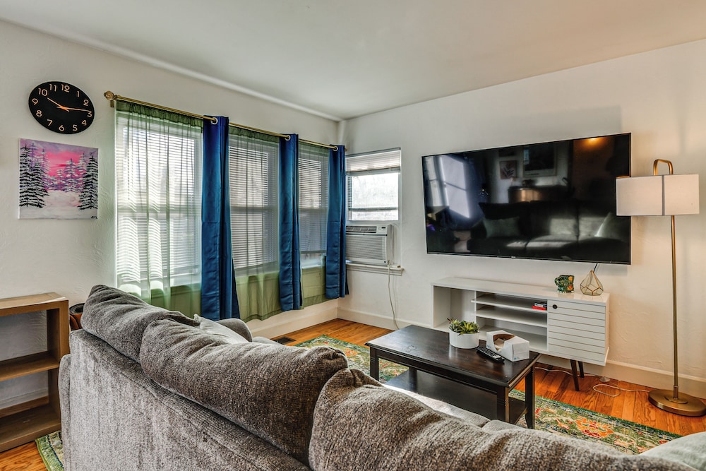 7 Mi To Dtwn Denver: Pet-friendly Home W/ Yard - Colorado