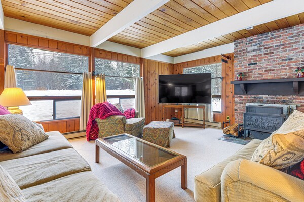 Outdoor Adventure Hub! Family Home In West Dover - Vermont