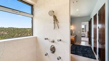 Casa | 4 quartos, internet de alta velocidade