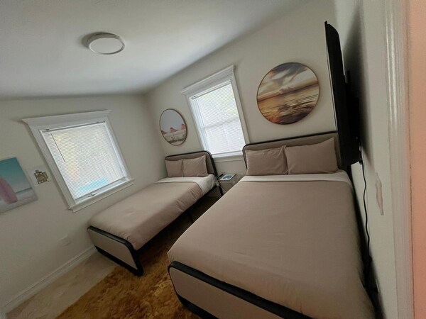 Biscayne Park 3bd 2ba -Spacious - Miami, FL