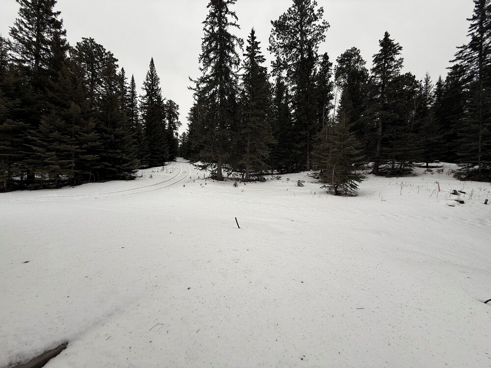 Newly Built, 2 Master Suites on Main Level, Hot Tub, Close to Trails ...