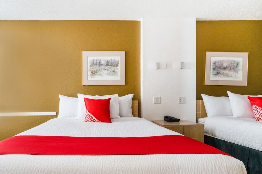 2 Value For Money Queen Rooms Pet-friendly & Near Coliseum Attractions - 위치토폴스