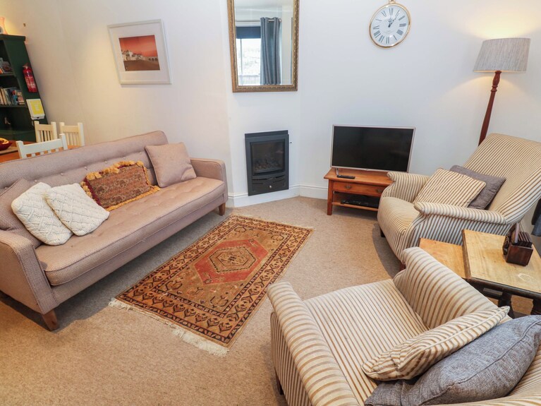 Pelican Cottage, Pet Friendly, Character Holiday Cottage In St Ives - Carbis Bay