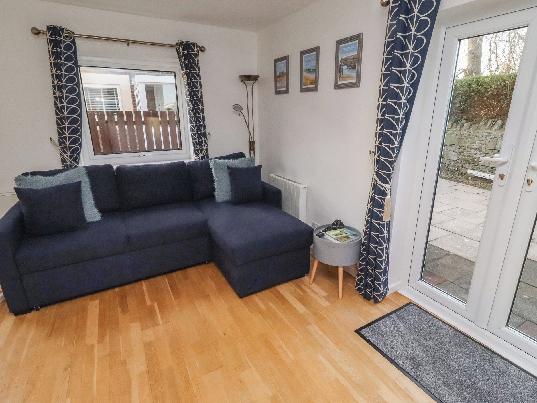 Beadlin Cottage, Pet Friendly, With A Garden In Beadnell - Beadnell