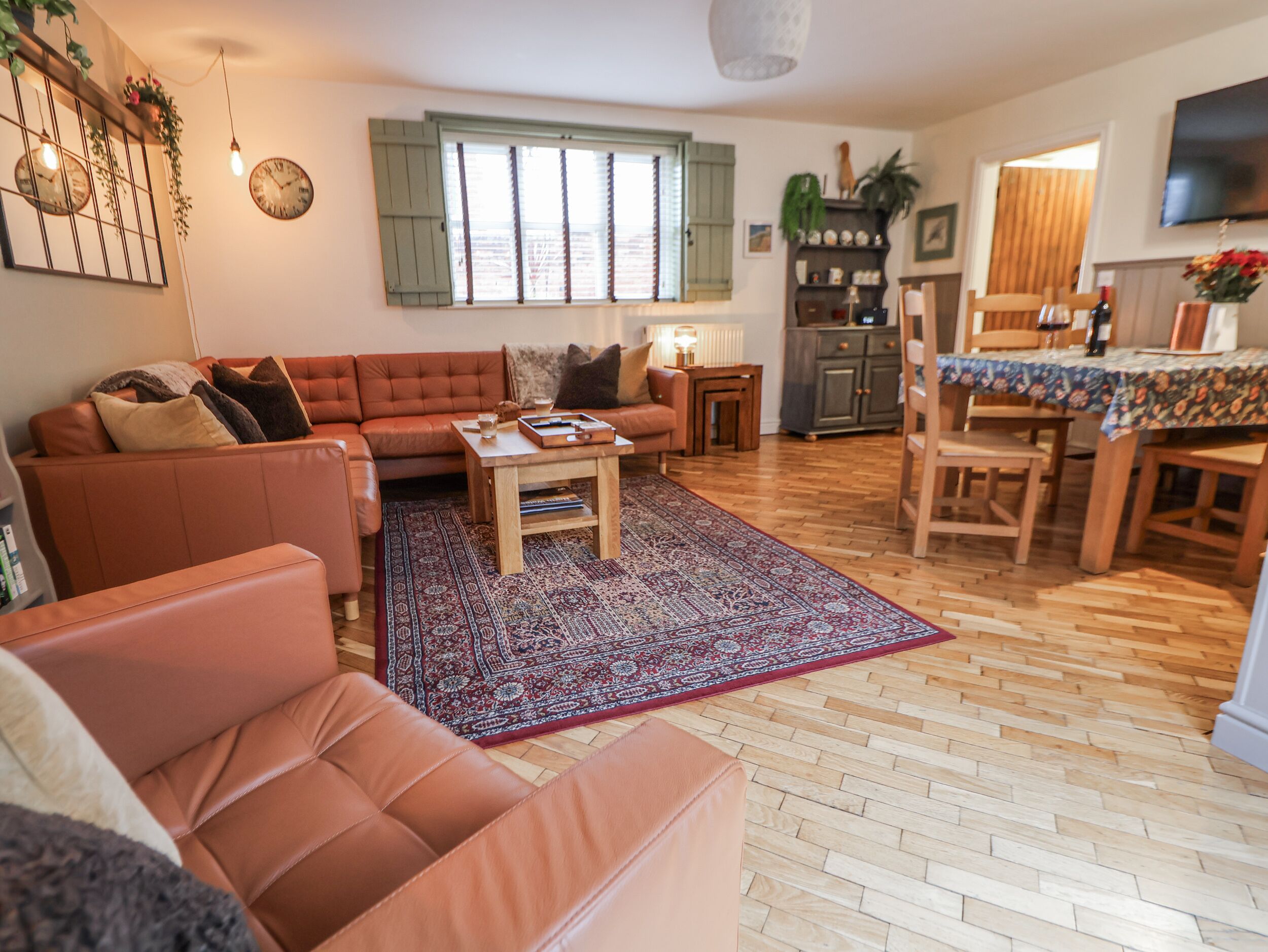 The Stables, Pet Friendly, Character Holiday Cottage In Prestatyn - Prestatyn