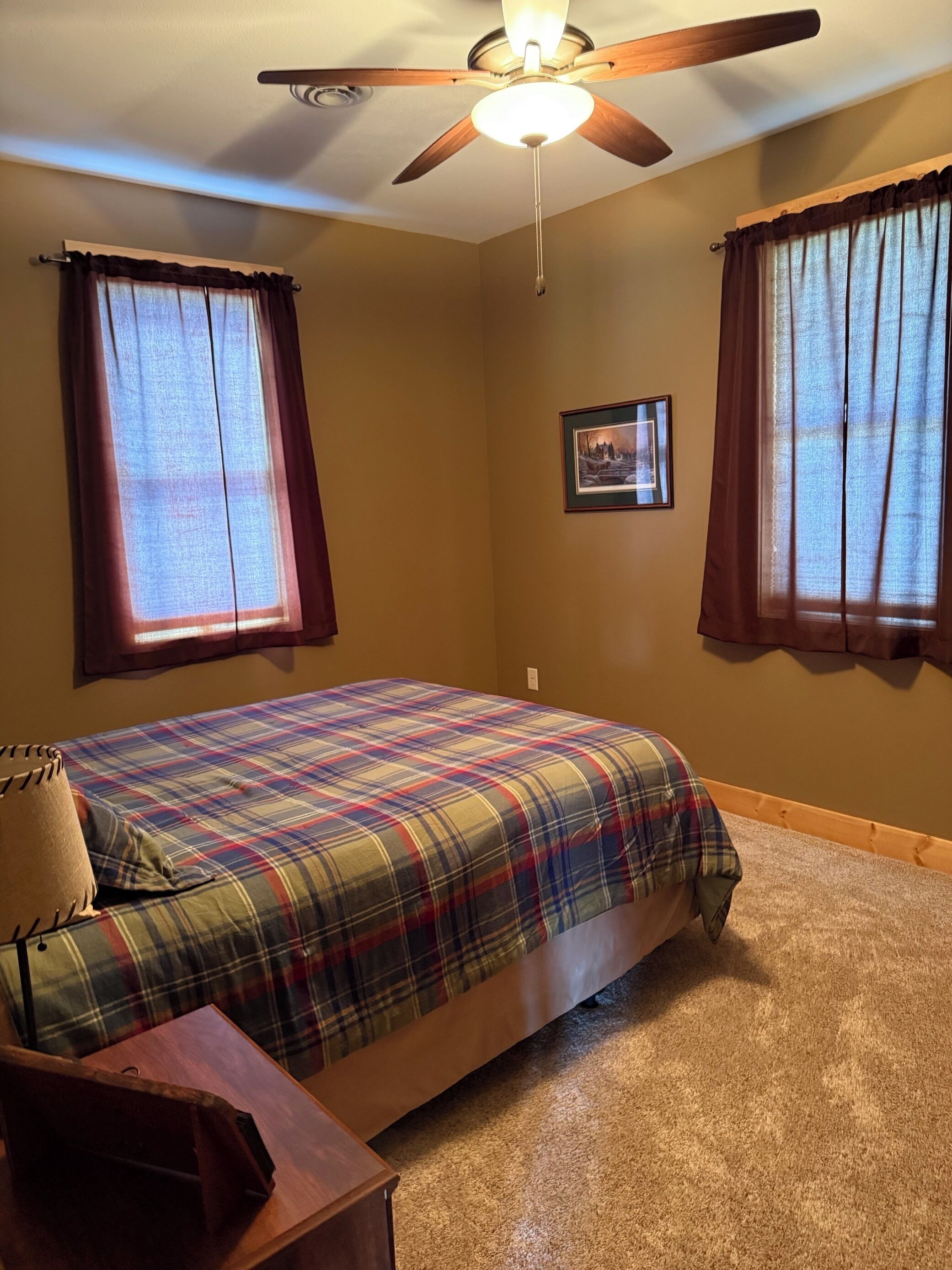 Elevated Luxury 4-bedroom Cabin In Devils Lake With Fishing Access - North Dakota