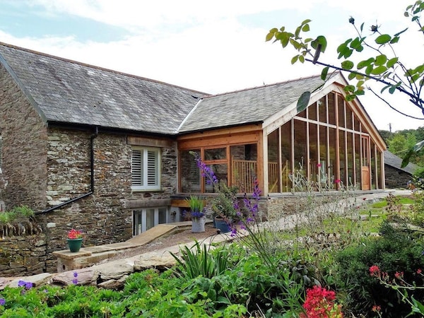 The Cider Barn At Home Farm - Plymouth