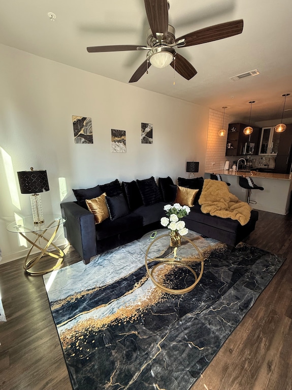 Luxury Stylish Comfortable 1b Apartment With City View Located Downtown Dallas! - Dallas
