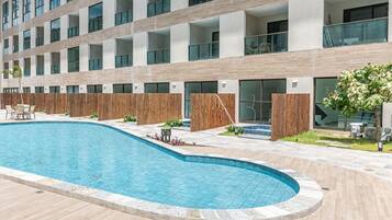 Apartamento Básico | Piscina | Piscina exterior