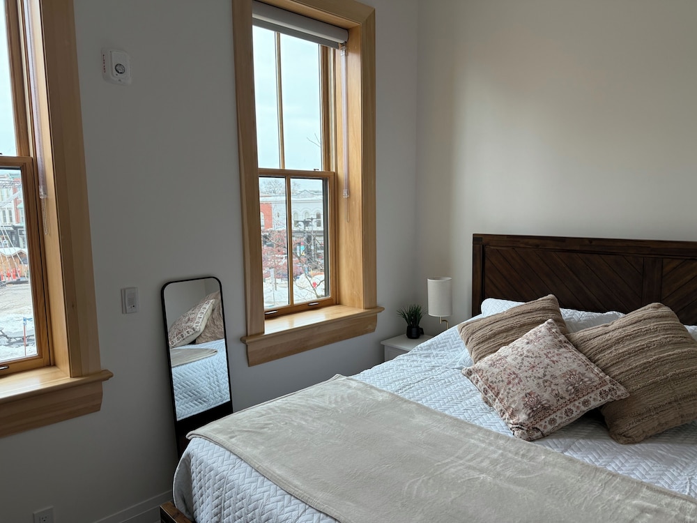 Brand New! Downtown Stratford - The Blowes Inn 2C - 2 Bedrooms! Reviews ...