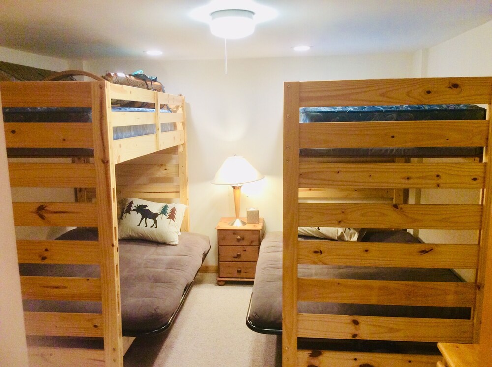 Loon Lake Luxury w/HOT TUB! Close to Gore,Mnt, Lake George Reviews ...