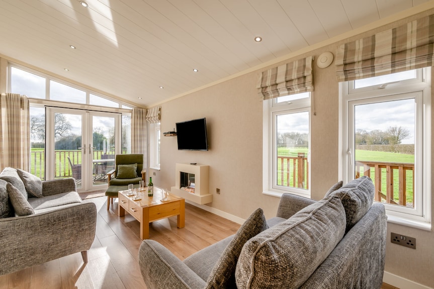 Primrose 3 Bed - Orchid - Sleeps 6 Guests In 3 Bedrooms - Suffolk