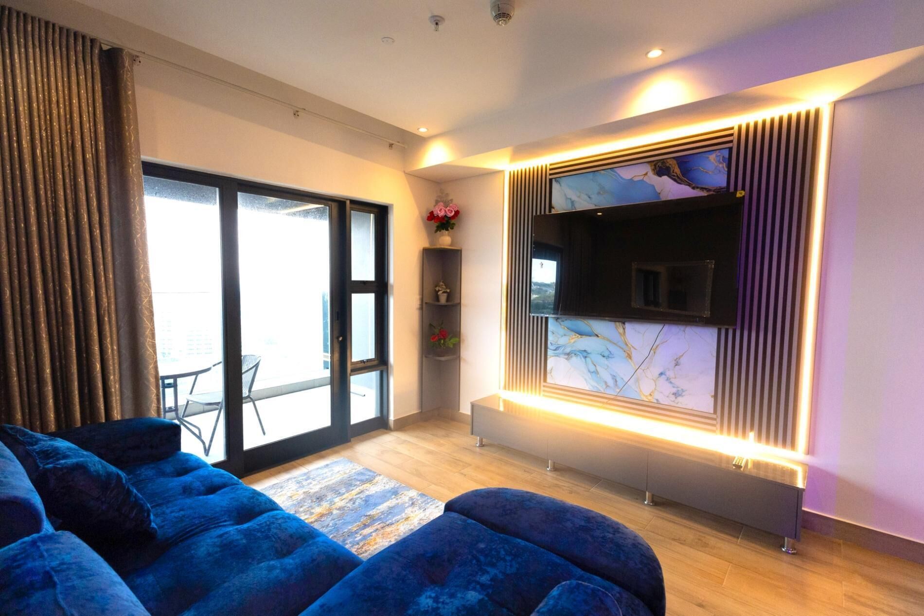 Stylish Stay | Balcony | Sea Views - Umhlanga