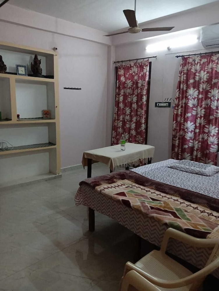 Shri Hari Sadan - Prayagraj