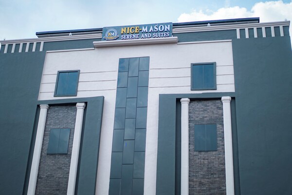 Nice-mason Serene And Suites - Benin City