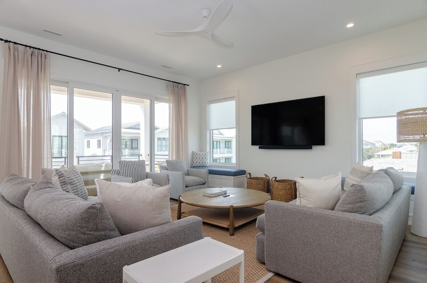 Stunning Custom Home With Pool & Rooftop Deck - 賴茨維爾比奇