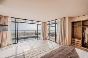 Quarto real | Camas Select Comfort, cofres nos quartos, individualmente decorados